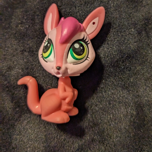 Littlest Pet Shop | Toys | Lps Lola Hopalong Figurine | Poshmark